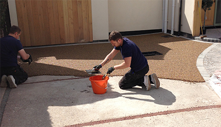 Resin bound training courses for the Professional: RESIN BOUND SYSTEM
